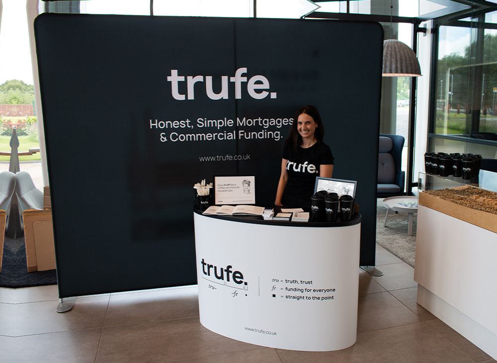 Portable Pop Up Event Stand | Backdrop & Table